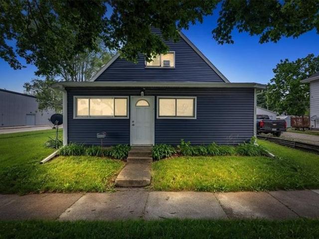 1001 17th St NE, Cedar Rapids, IA 52402