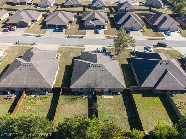 1001,1009,1102 Springhill