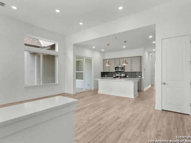 10023 University Way, Unit 6