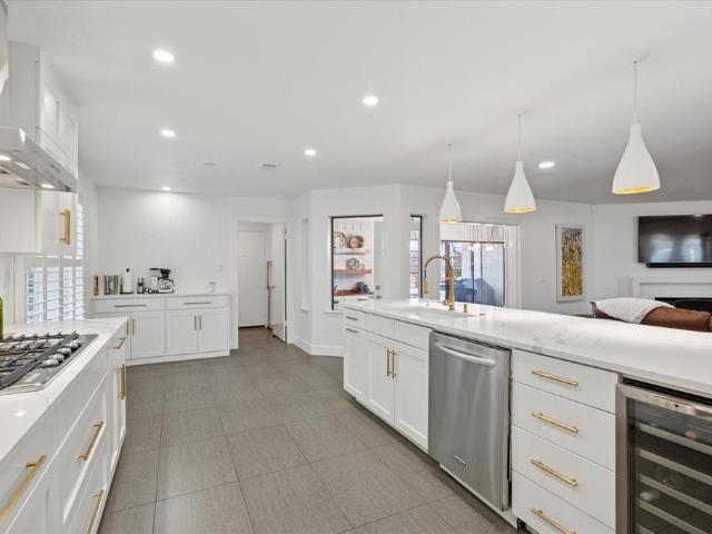 10023 Edgecove Dr, Dallas, TX 75238 | Compass