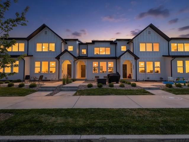 10023 N Featherstone Dr, Highland, UT 84003