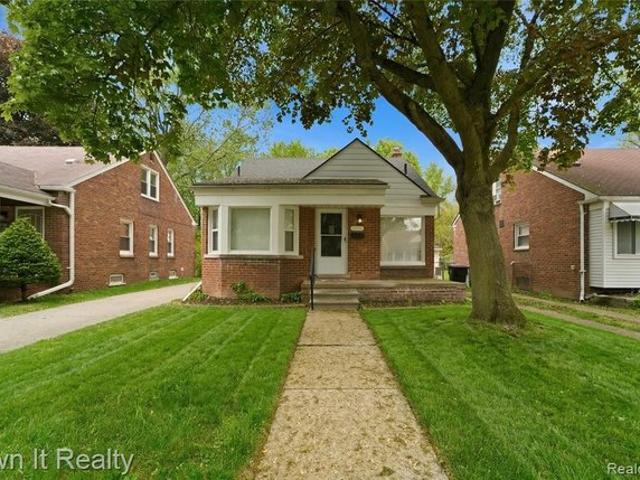 10021 Grayfield, Redford, MI 48239