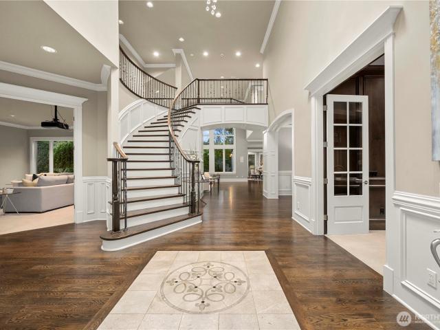 10021 NE 16th Pl, Bellevue, WA 98004 | MLS #2526
