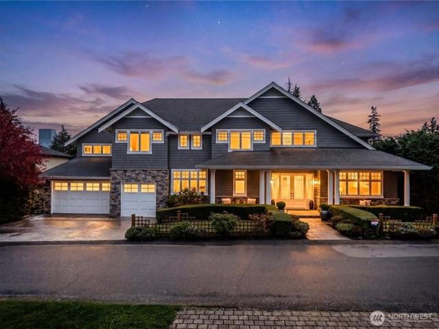 10021 NE 16th Pl, Bellevue, WA 98004