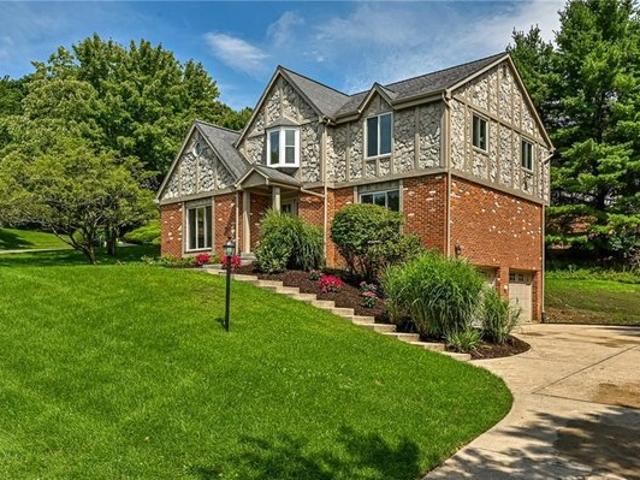 10022 Oakridge Dr, Wexford, PA 15090