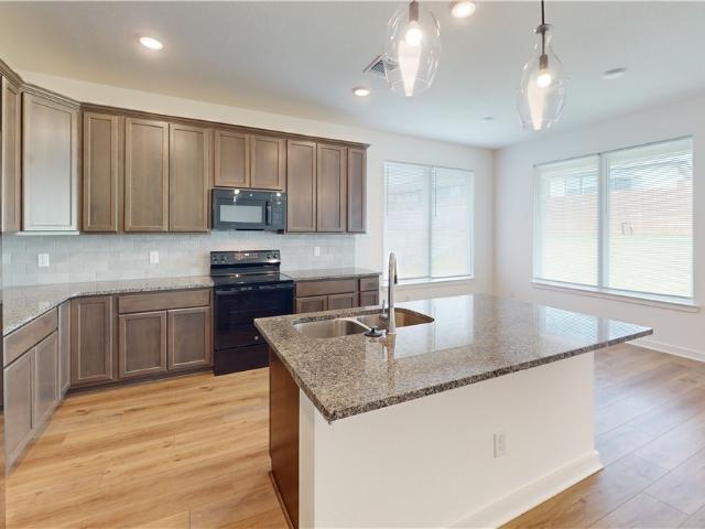 10027 Cauthon Cove