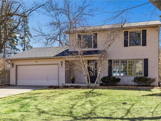 10027 Chowen Ave S, Bloomington, MN 55431