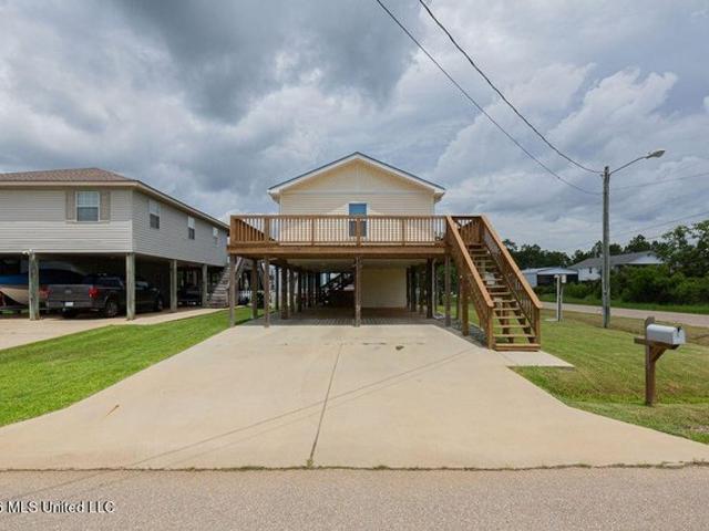10025 W Alabama St, Bay Saint Louis, MS 39520