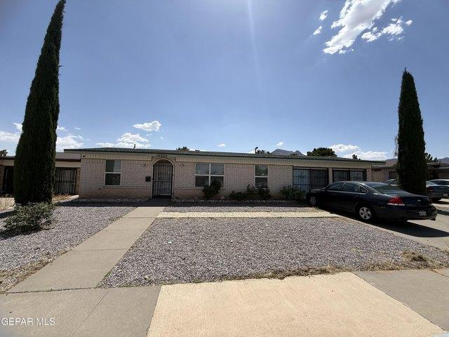 10025 Foothills Dr, El Paso, TX 79924