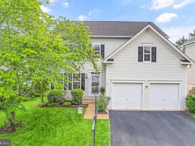 10025 Naughton Ct, Bristow, VA 20136