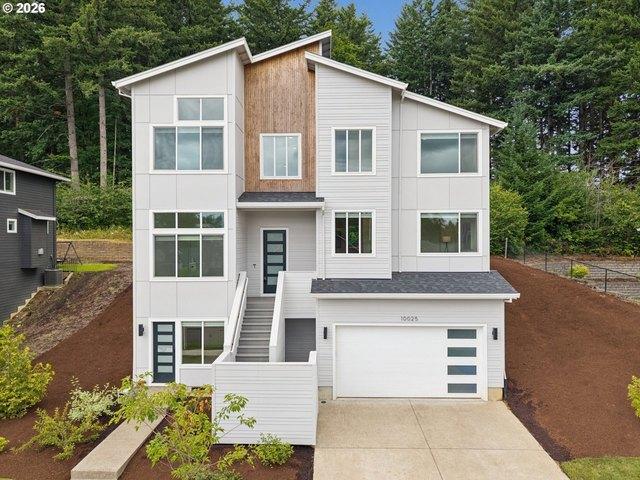 10025 SE Nicholas Dr, Happy Valley, OR 97086