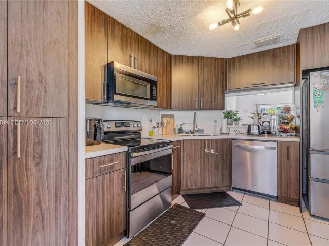 10026 Hammocks Blvd, Unit 2076, Miami, FL 33196 | MLS #A11953 | Compass