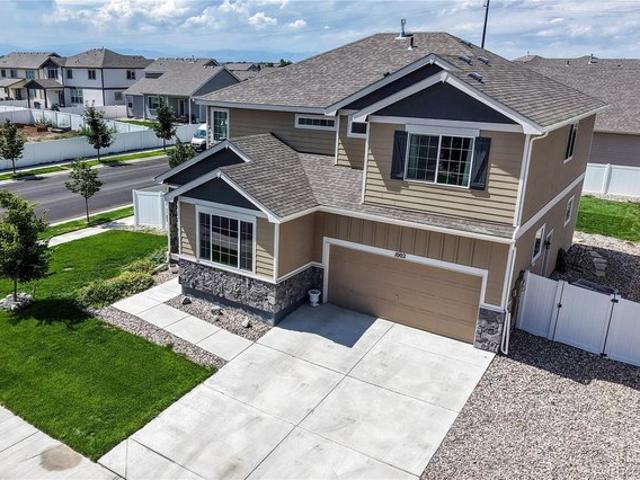 1002 Maplebrook Dr, Windsor, CO 80550