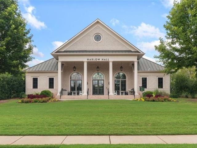 1002 Milhaven Dr, Roswell, GA 30076