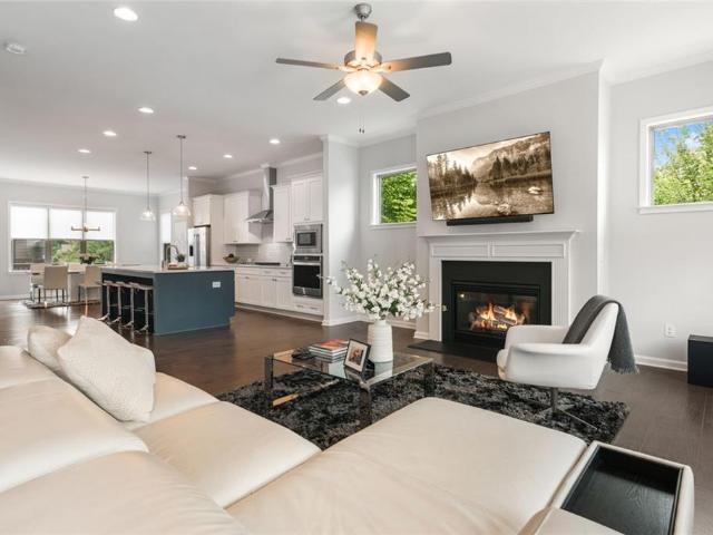 1002 Milhaven Drive 61
