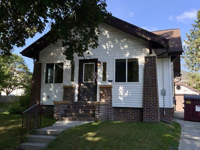 1002 N 16th St, Manitowoc, WI 54220