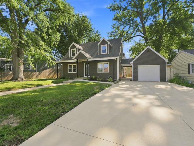 1002 N Alden Road