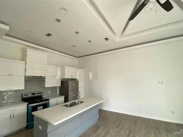 1002 N Glasscock Road 4