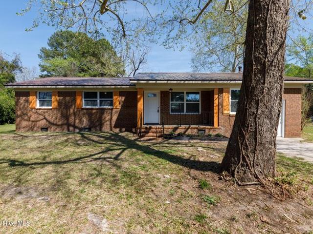 1002 Able St, Elizabethtown, NC 28337