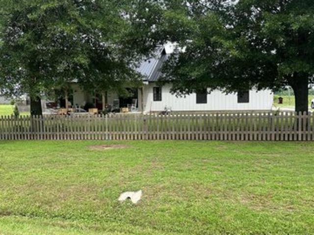 1002 AR 152 Hwy, Humphrey, AR 72073