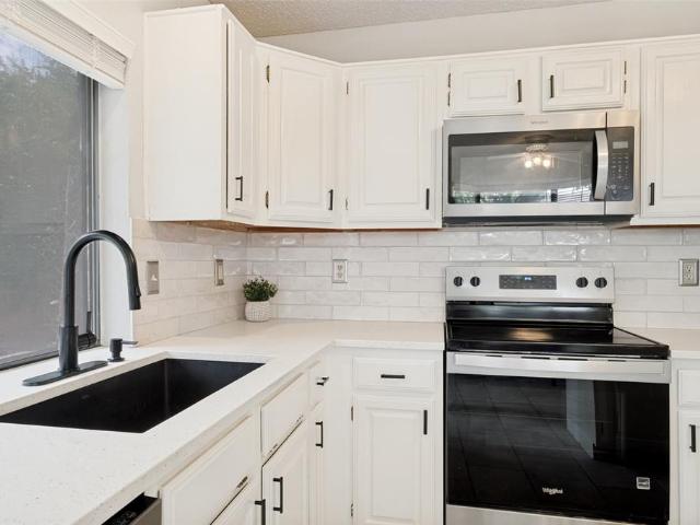 1002 Bellflower Court