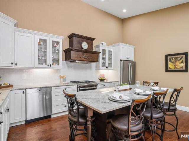 1002 Boxwood Court