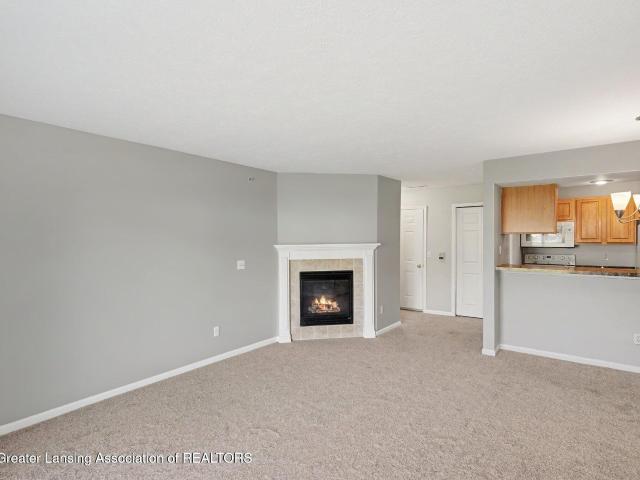 1002 Carom Circle