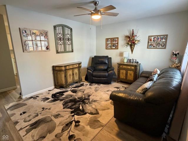 1002 Collier Street