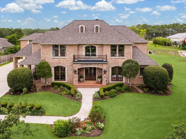 1002 Cowards Creek Court