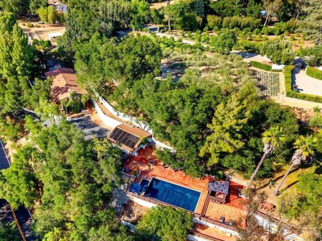 1002 Country Club Dr, Ojai, CA 93023