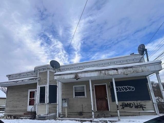 1002 Davis Ter, Schenectady, NY 12303