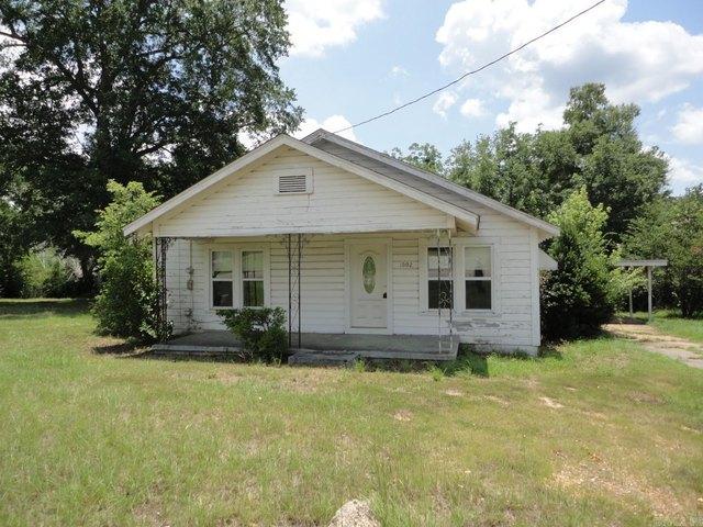 1002 E Church St, Warren, AR 71671