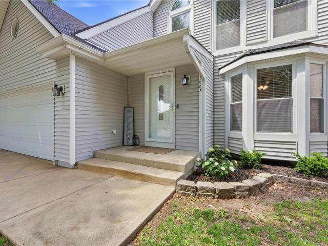 1002 E Green Gables Street