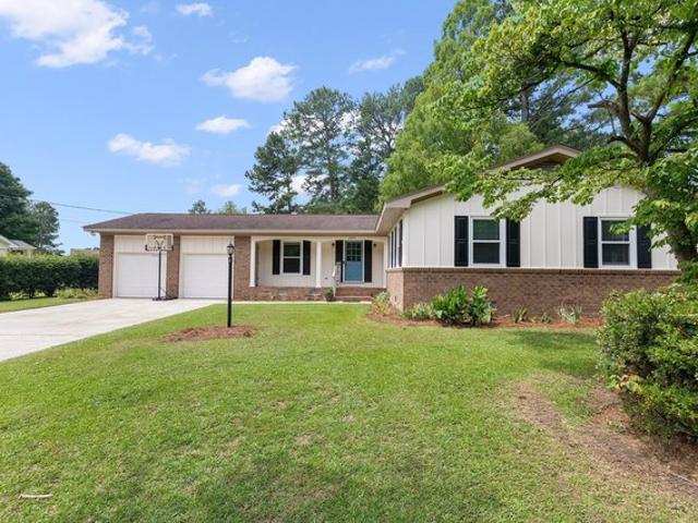 1002 E Maplewood Dr, Benson, NC 27504