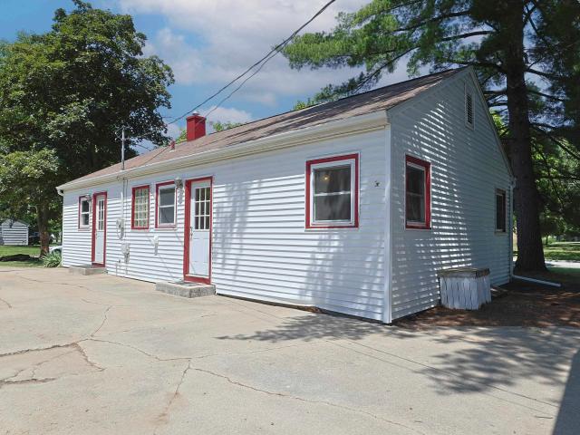 1002 E Sugnet Road