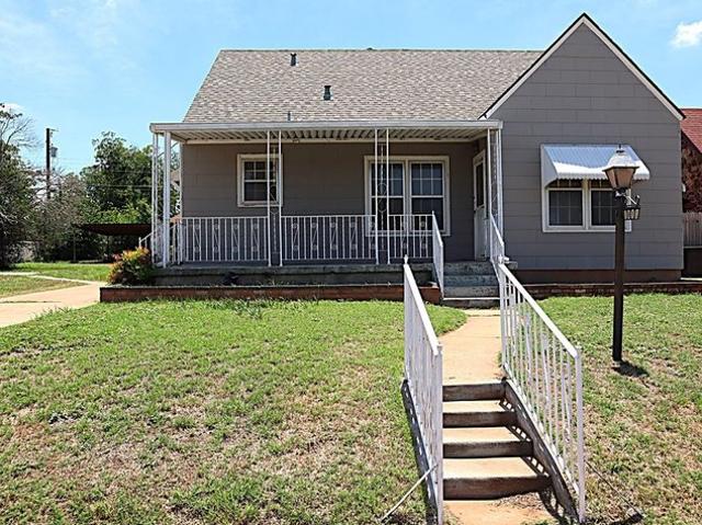 1002 E Twelfth St, Sweetwater, TX 79556