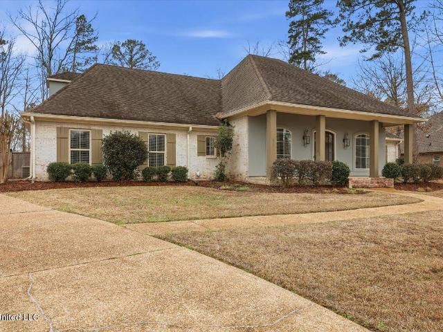 1002 Eastview Cove