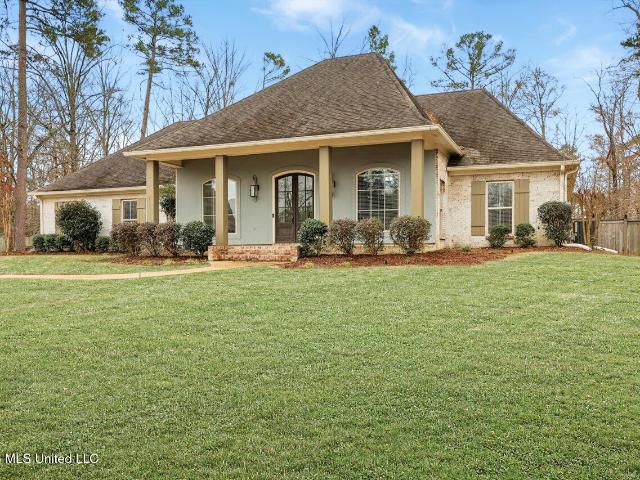 1002 Eastview Cove