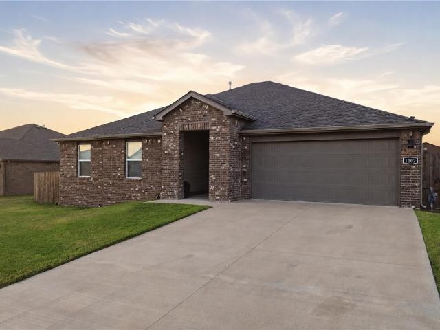 1002 Emerald Street