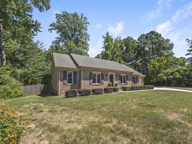 1002 Fair Oaks Lane