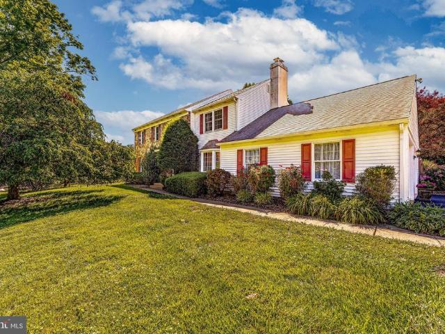 1002 Farm Lane