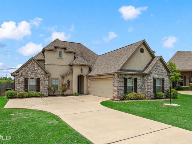 1002 Green Wood Circle