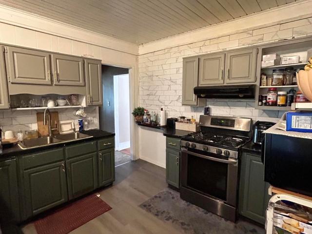 1002 Helderberg Avenue