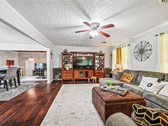 1002 Holly Road