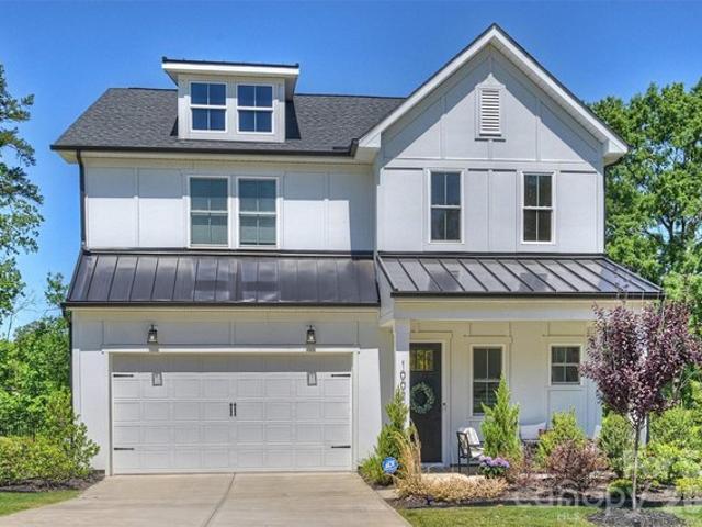 1002 Parkes St, Matthews, NC 28105
