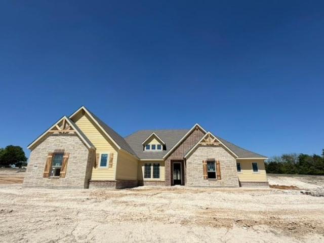 1002 Perrin Ln, Van Alstyne, TX 75495 | MLS #21233 | Compass