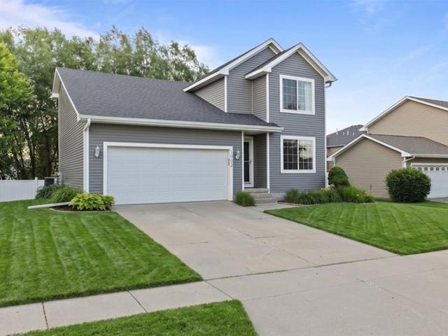 1002 Poe Ave, Ames, IA 50014