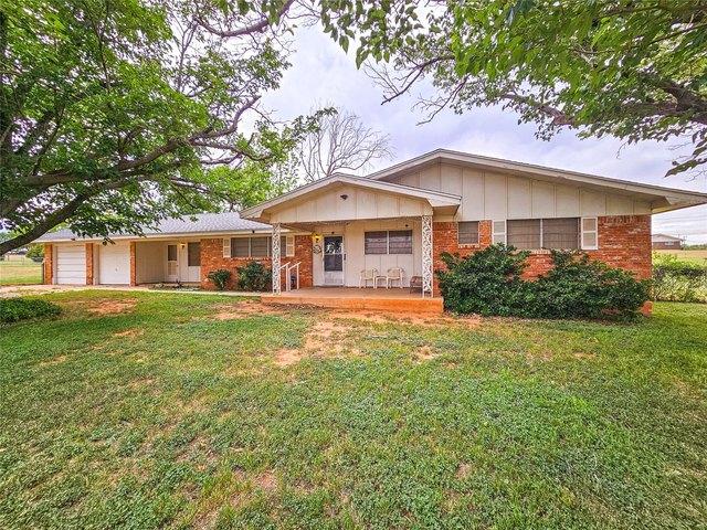 1002 Ridgecrest St, Sweetwater, TX 79556