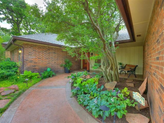 1002 Sunny Brook Drive