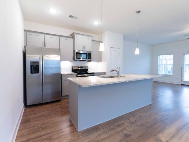 1002 Sweetleaf Dr